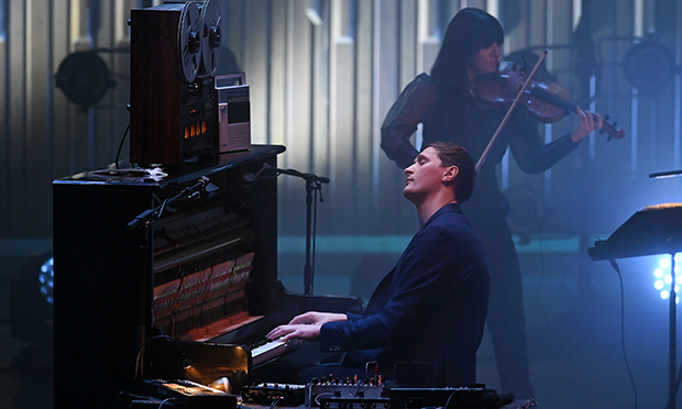 Erland Cooper: Live at the Barbican, music review: ‘A rare and wild ...