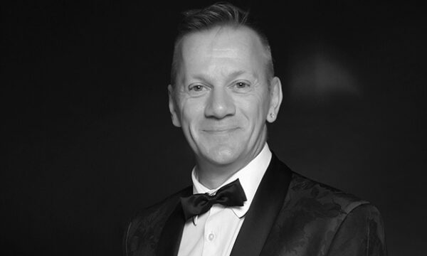 Bleeding Fabulous, Mark Ward, book review: ‘A heart-warming but ...